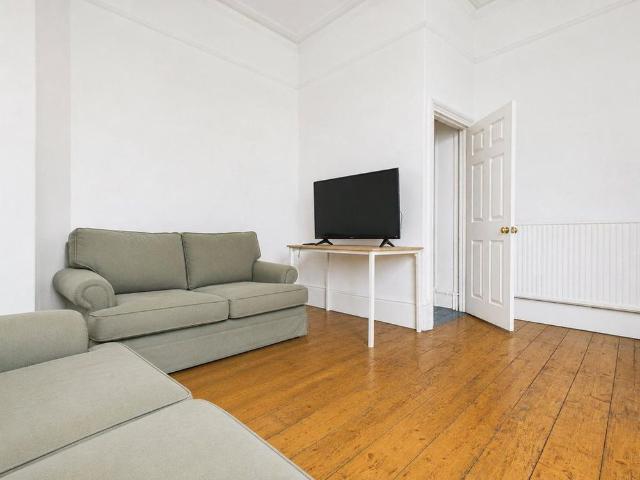 4 bedroom apartment to rent
