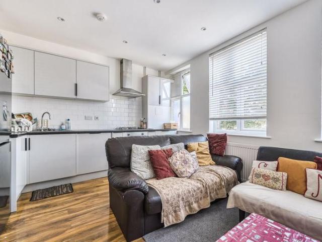4 bedroom apartment to rent