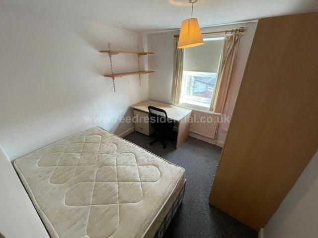 4 bedroom apartment to rent
