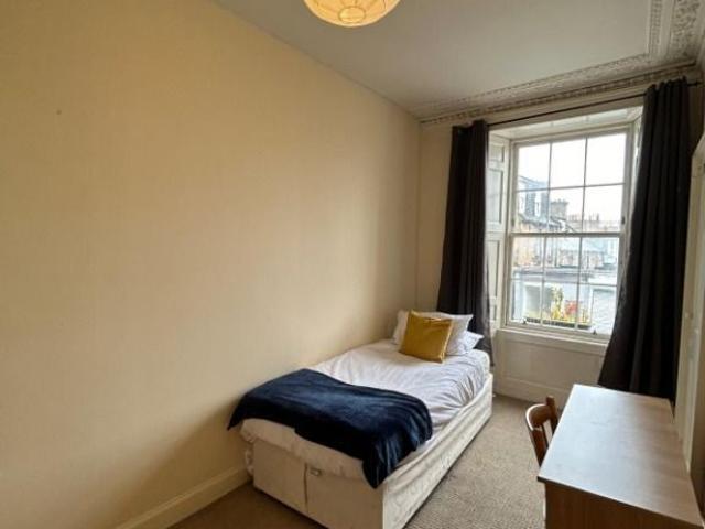 4 bedroom apartment to rent