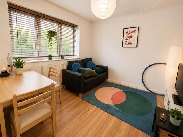 4 bedroom apartment to rent