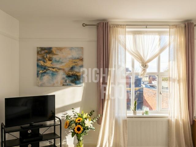 4 bedroom apartment to rent