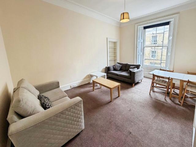 4 bedroom apartment to rent