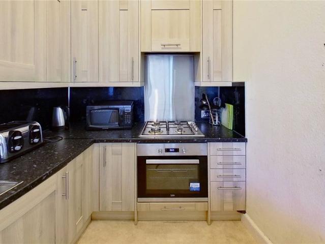4 bedroom apartment to rent