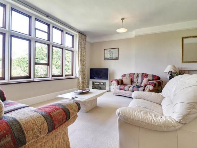 4 bedroom apartment to rent