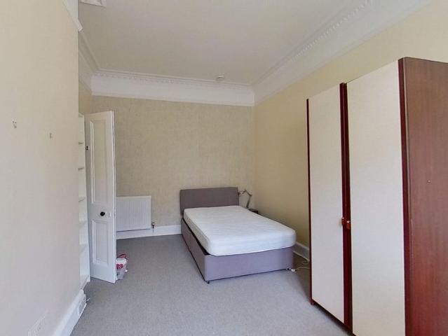 4 bedroom apartment to rent