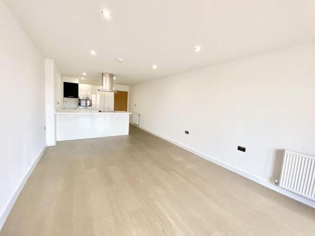 4 bedroom apartment to rent