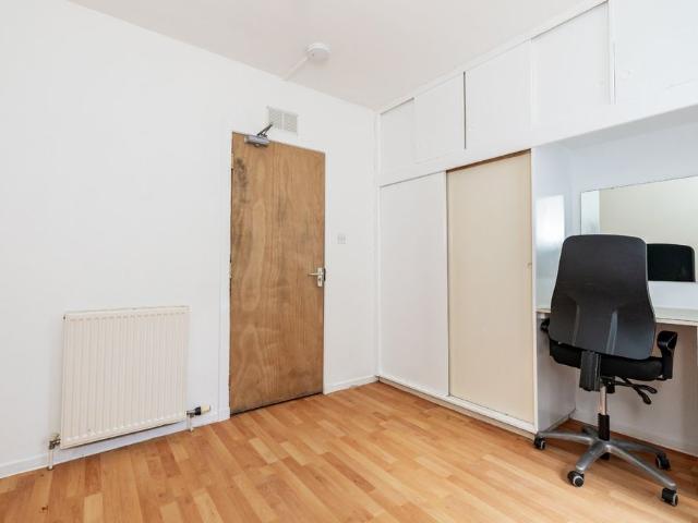 4 bedroom apartment to rent
