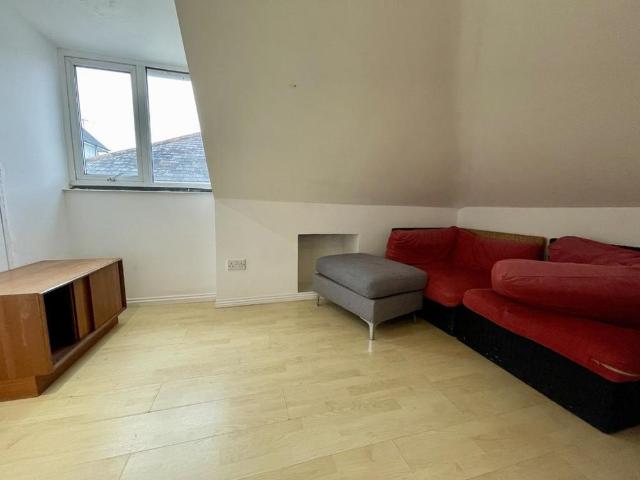 4 bedroom apartment to rent