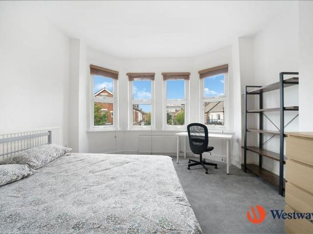4 bedroom apartment to rent