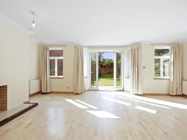 4 bedroom apartment to rent
