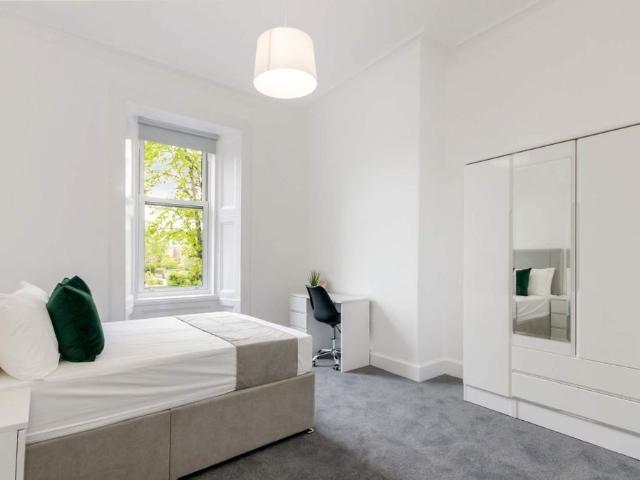 4 bedroom apartment to rent