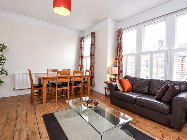 4 bedroom apartment to rent