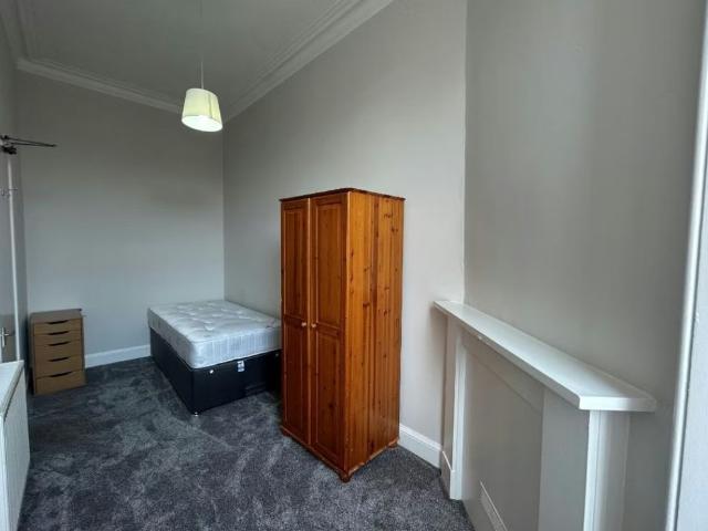 4 bedroom apartment to rent