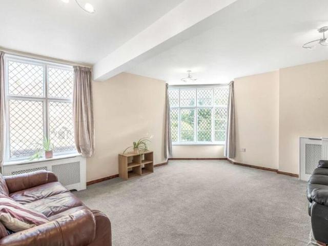 4 bedroom apartment to rent