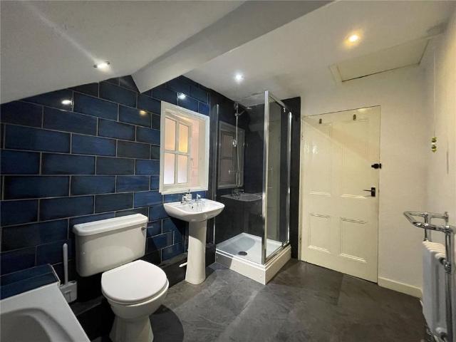 4 bedroom apartment to rent