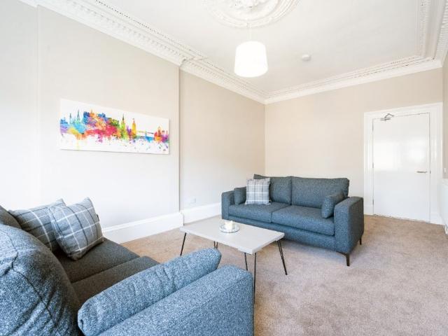 4 bedroom apartment to rent