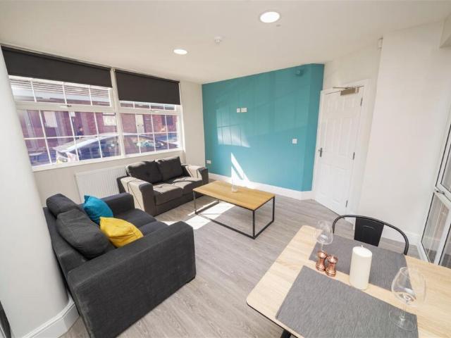 4 bedroom apartment to rent