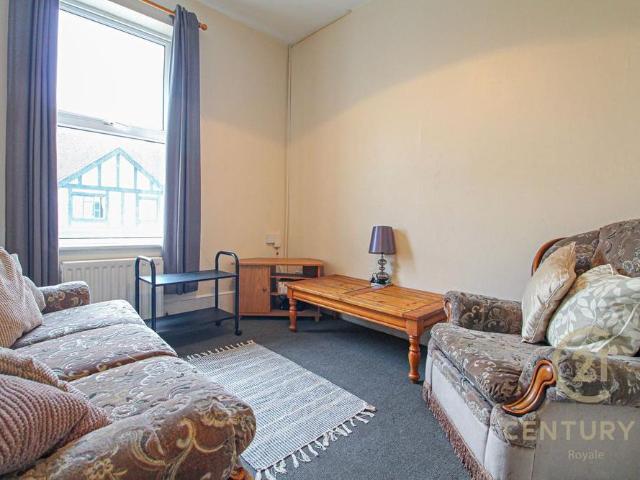 4 bedroom apartment to rent