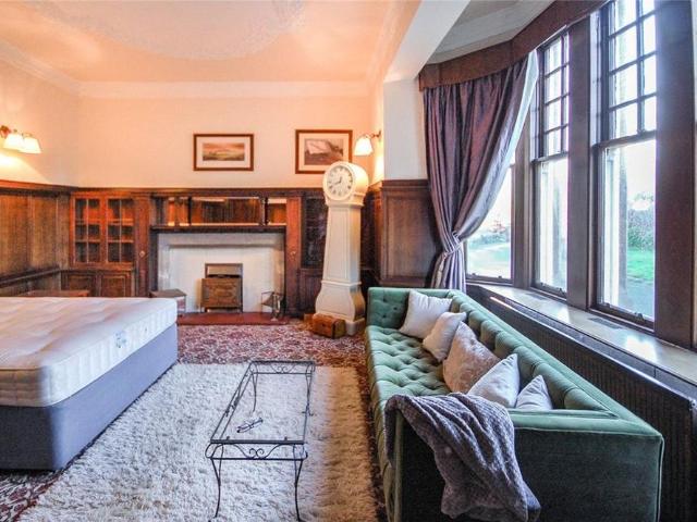 4 bedroom apartment to rent