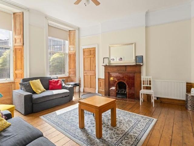 4 bedroom apartment to rent