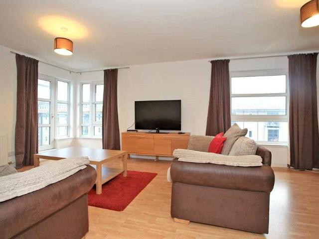 4 bedroom apartment to rent