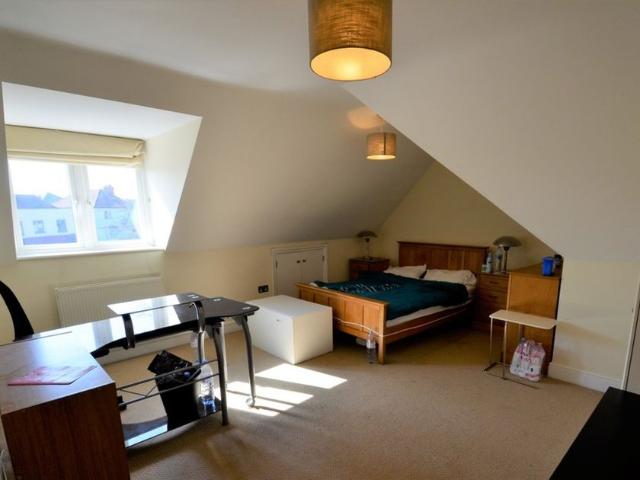 4 bedroom Apartment to rent