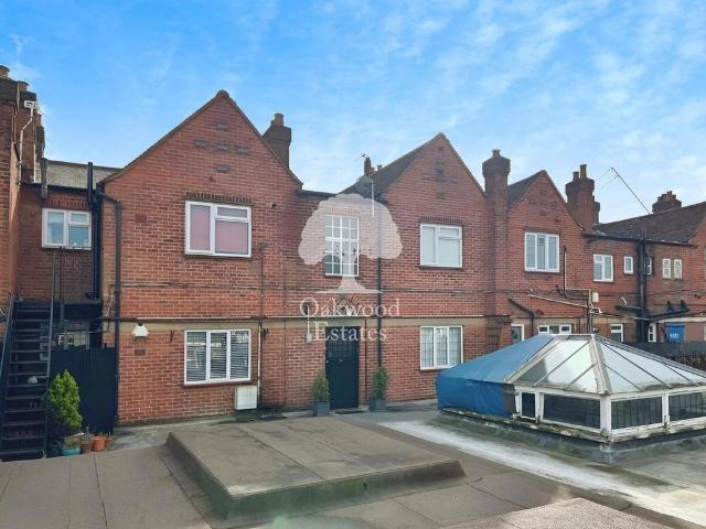 4 bedroom apartment to rent