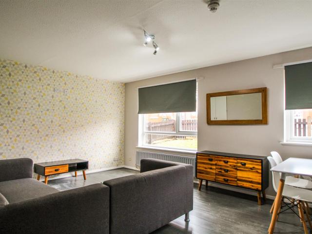 4 bedroom apartment to rent