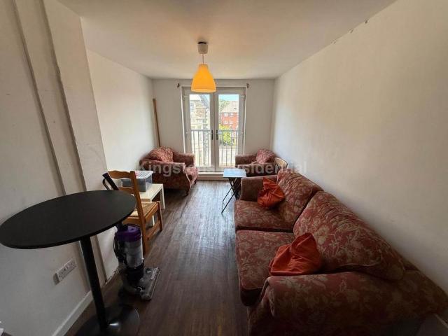 4 bedroom apartment to rent