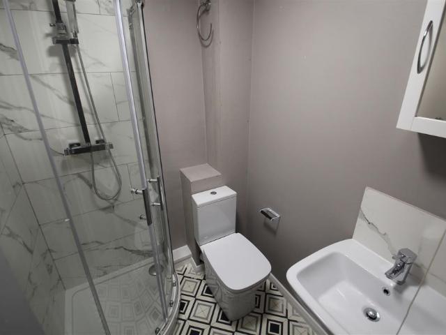 4 bedroom apartment to rent