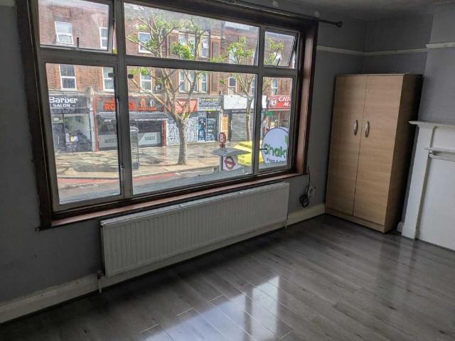4 bedroom apartment to rent