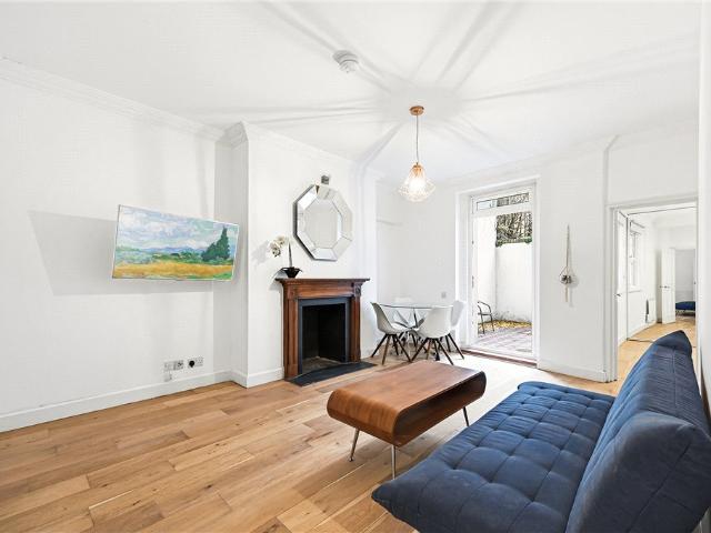 4 bedroom Apartment to rent