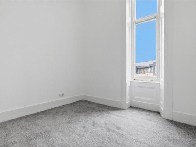 4 bedroom apartment to rent