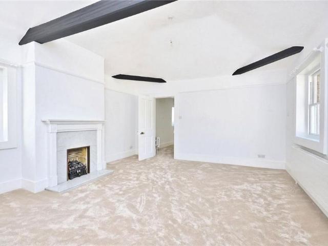 4 bedroom apartment to rent