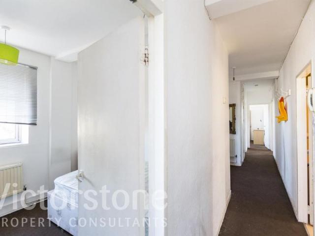 4 bedroom apartment to rent