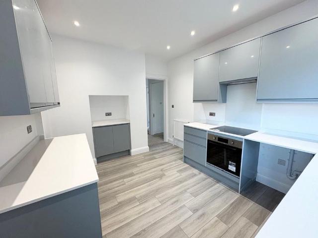 4 bedroom apartment to rent