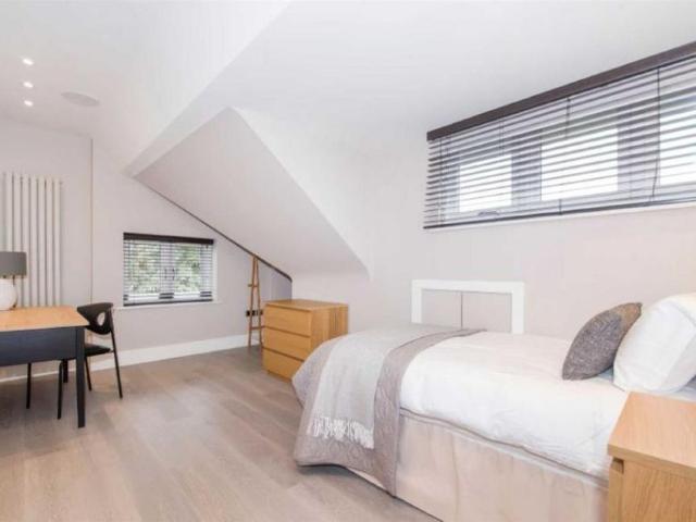 4 bedroom apartment to rent