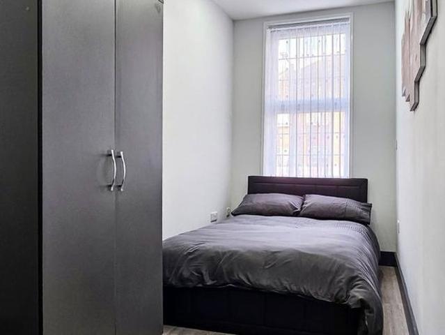 4 bedroom apartment to rent