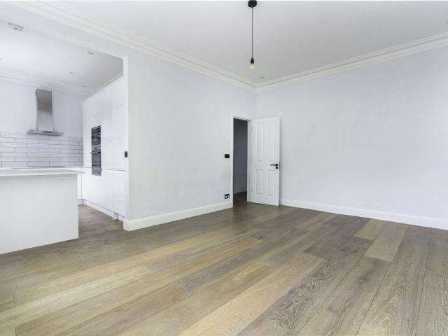 4 bedroom apartment to rent