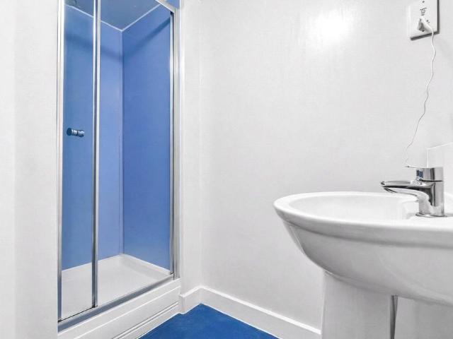 4 bedroom apartment to rent