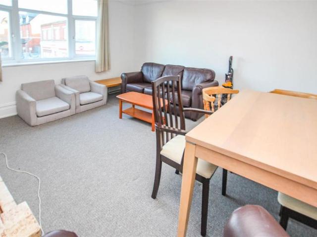 4 bedroom apartment to rent