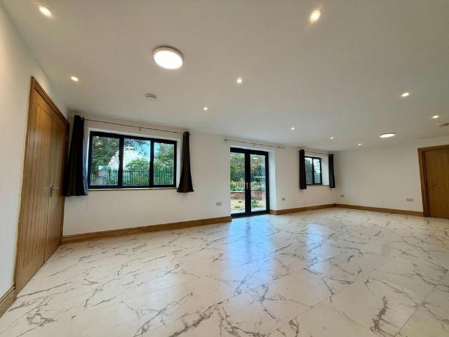 4 bedroom apartment to rent