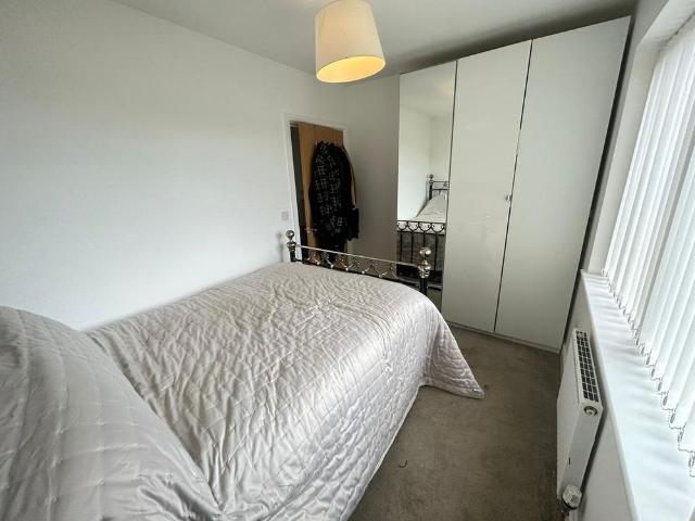 4 bedroom detached house to rent