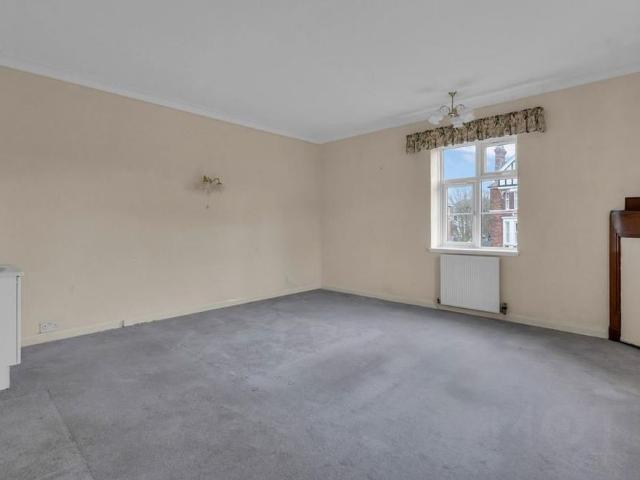 4 bedroom apartment to rent