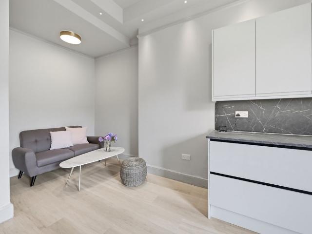 4 bedroom apartment to rent