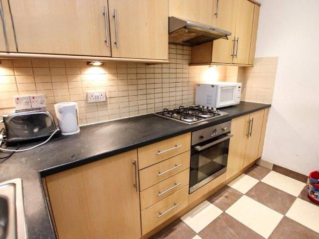 4 bedroom apartment to rent
