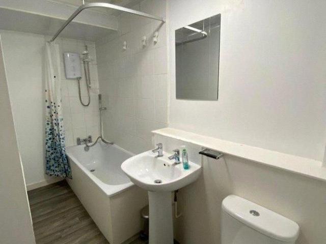 4 bedroom apartment to rent