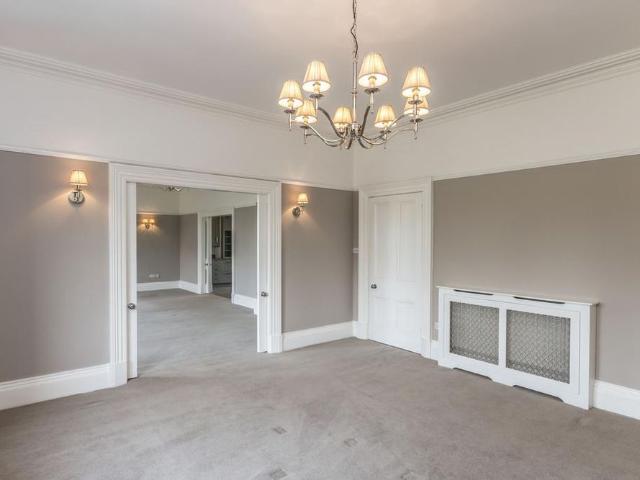 4 bedroom apartment to rent
