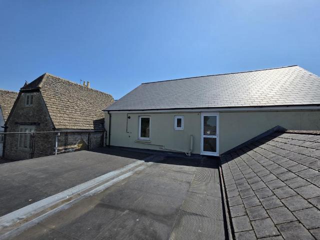 4 bedroom apartment to rent
